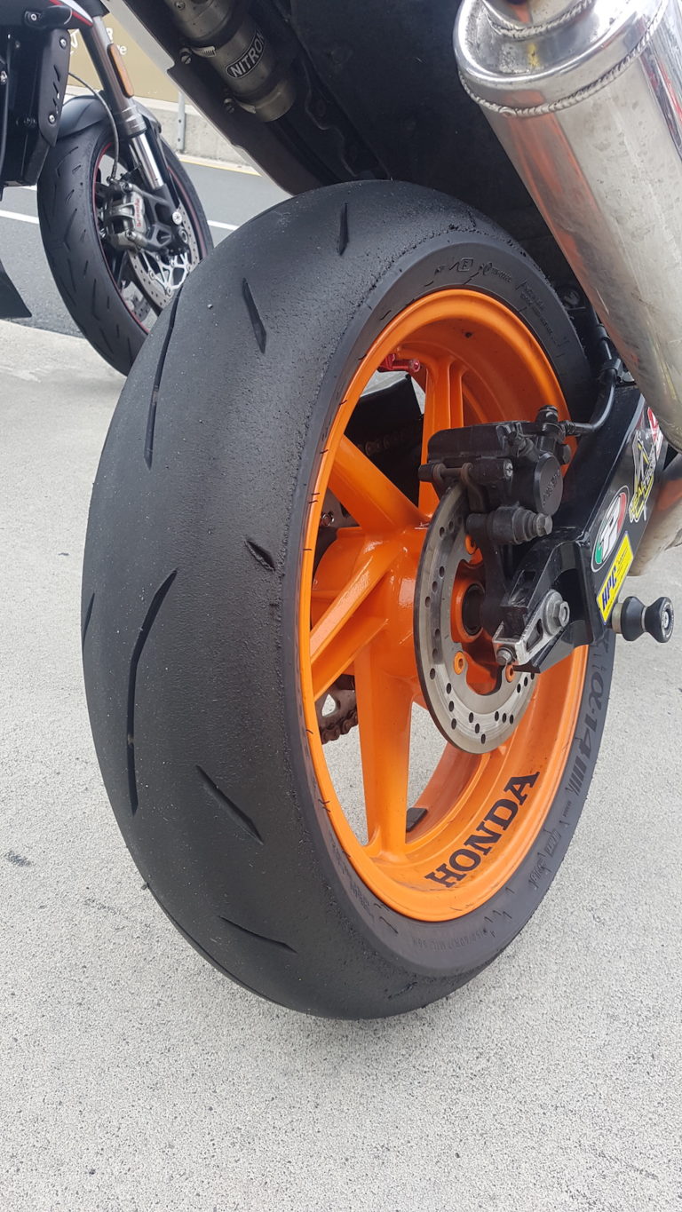 Dunlop Sportmax Alpha-14 Hypersport Tyres – Product Review - Bike Rider ...