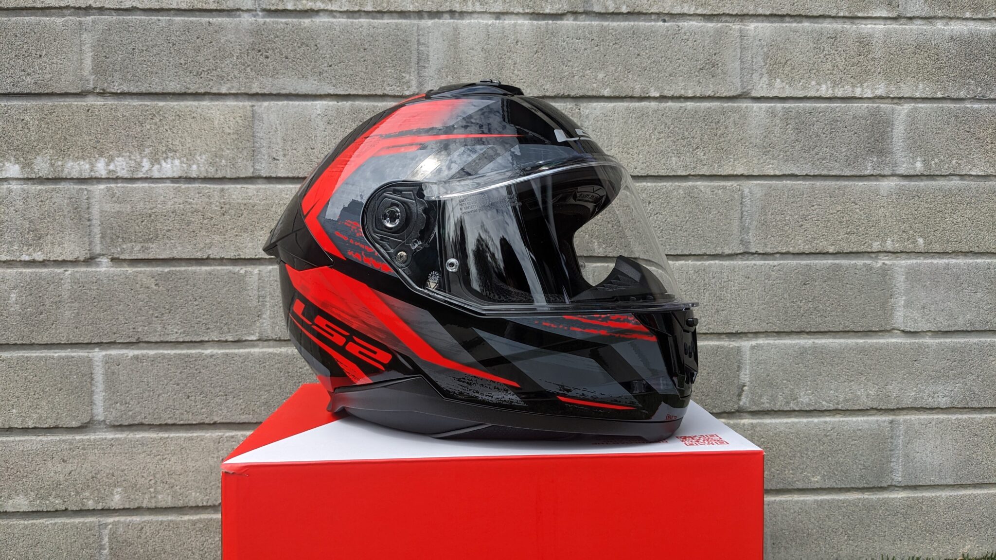 LS2 Stream 2 Helmet Review: First impressions
