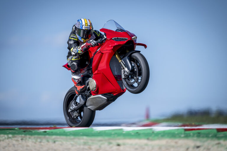 2025 Ducati Panigale V4S Review: Ducati’s Ultimate Masterpiece!
